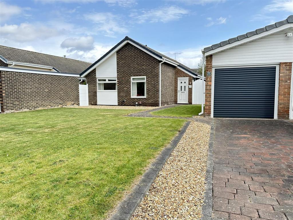 Sidelingtails, Yarm, TS15 9HS 2 bed detached bungalow - £315,000