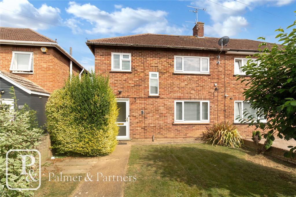 Cape Close, Prettygate, Colchester... 3 bed semi-detached house - £275,000