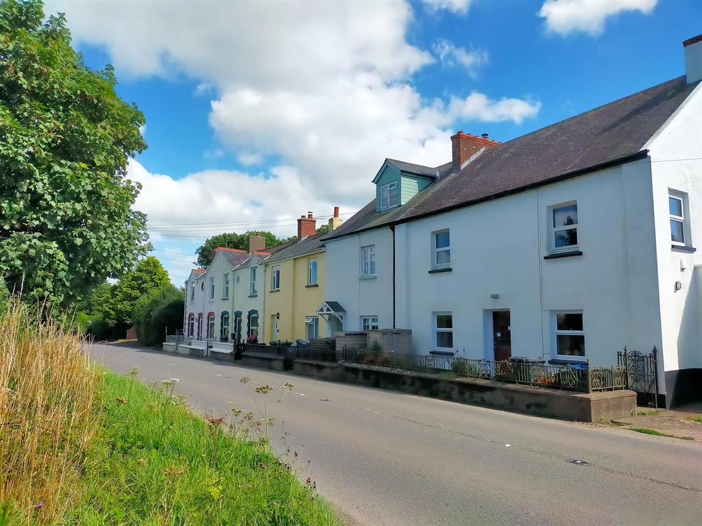 Landkey Road, Barnstaple 3 bed terraced house - £325,000