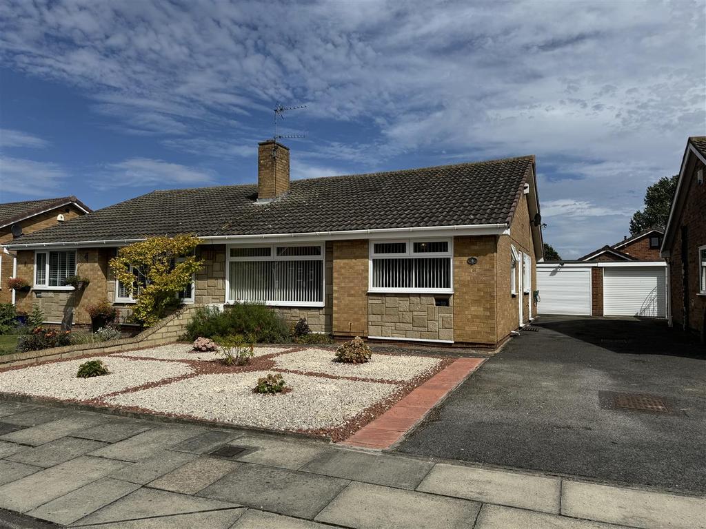 Kimble Drive, Thornaby, Stockton-On-Tees 3 bed semi-detached bungalow ...