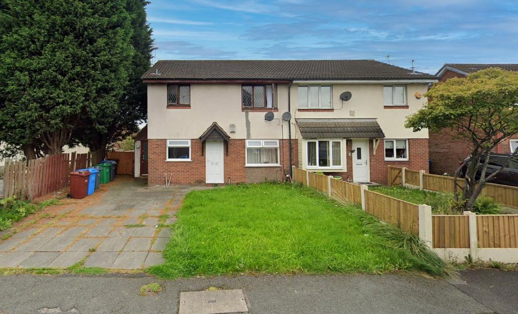 Brinklow, Manchester M11 2 bed apartment for sale - £70,000