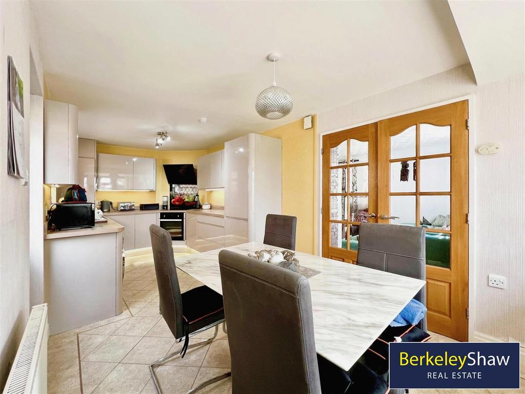 Bull Cop, Formby 3 bed detached bungalow - £375,000