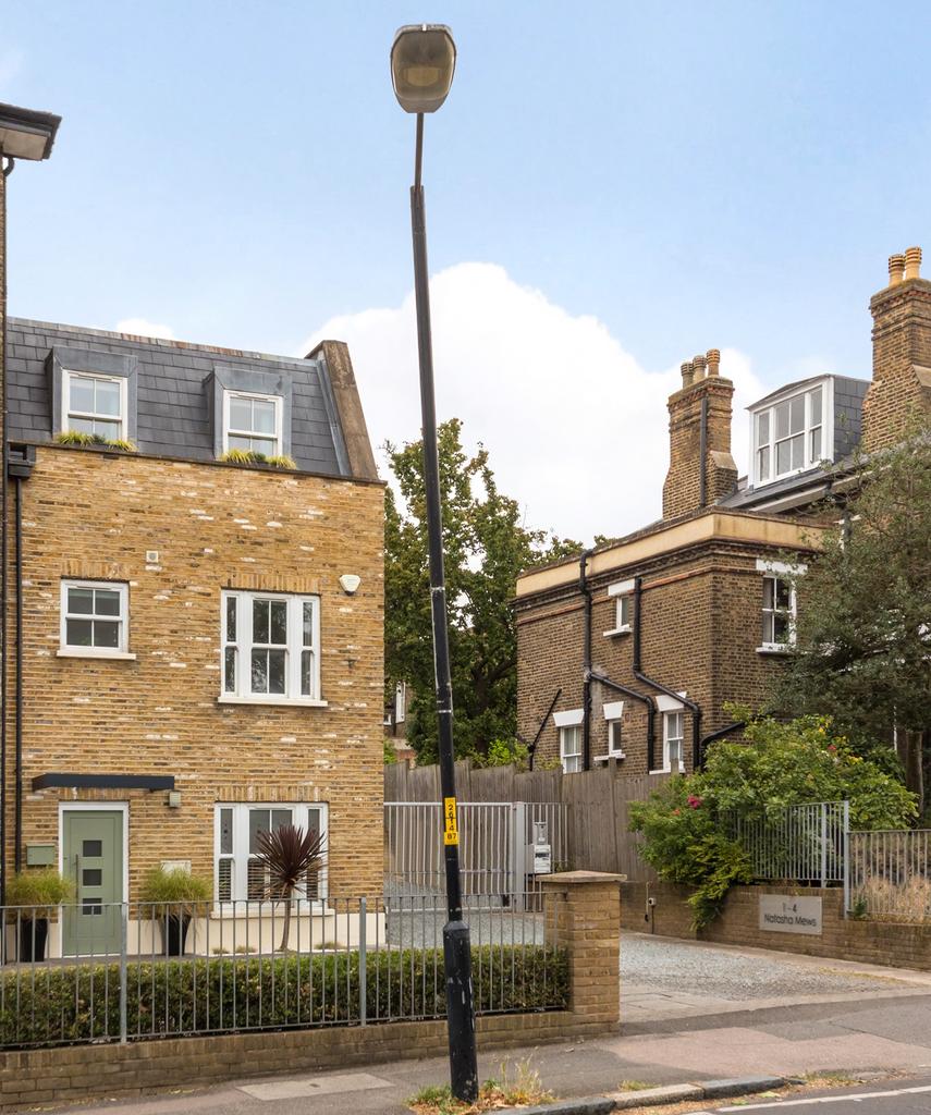 Peckham Rye, London, SE15 4 bed semi-detached house - £1,150,000
