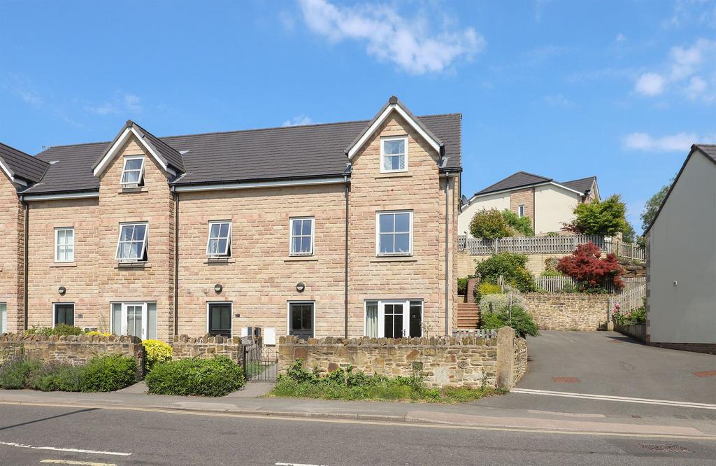 Chesterfield Road, Dronfield S18 4 bed end of terrace house - £385,000