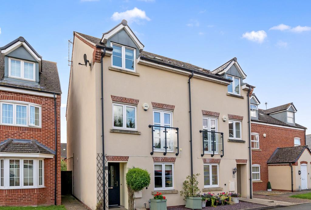 Feltham Way, Gloucestershire GL20 3 bed semi-detached house for sale ...