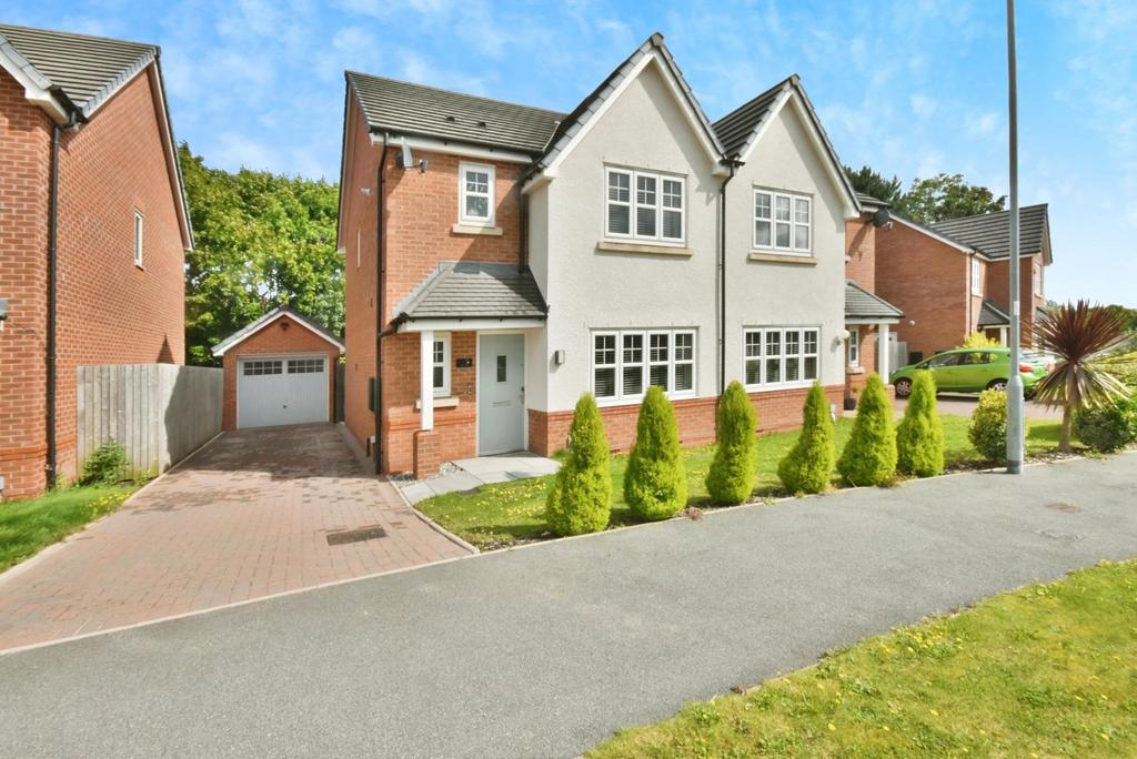 Llys Y Groes, Wrexham, LL13 3 bed semi-detached house - £250,000