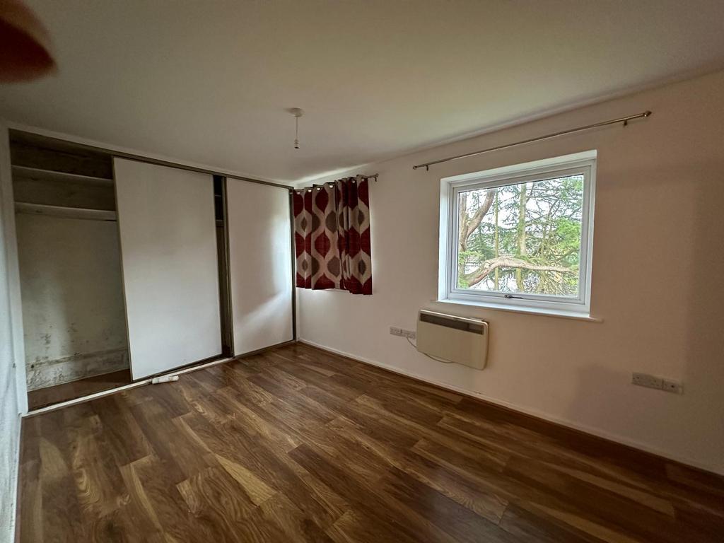 Maria court, RG30 2 bed flat - £1,400 pcm (£323 pw)