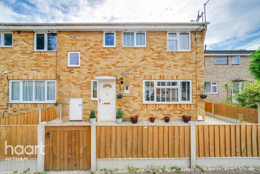 Chestnut Walk, Witham 3 bed end of terrace house - £300,000