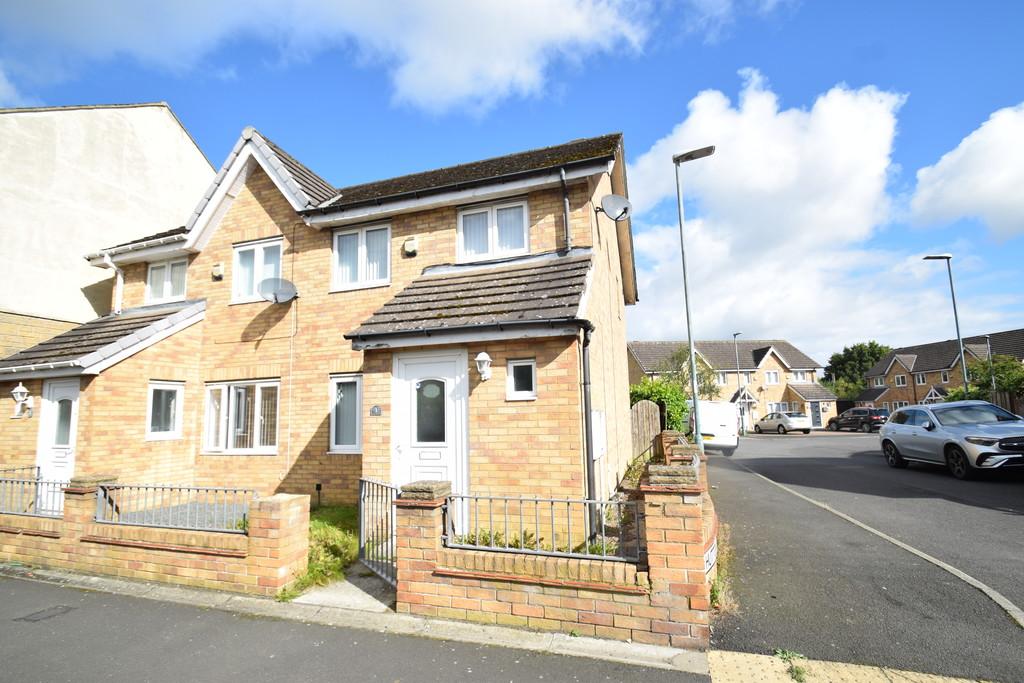 Hutton Court, Annfield Plain 3 bed semi-detached house - £650 pcm (£150 pw)