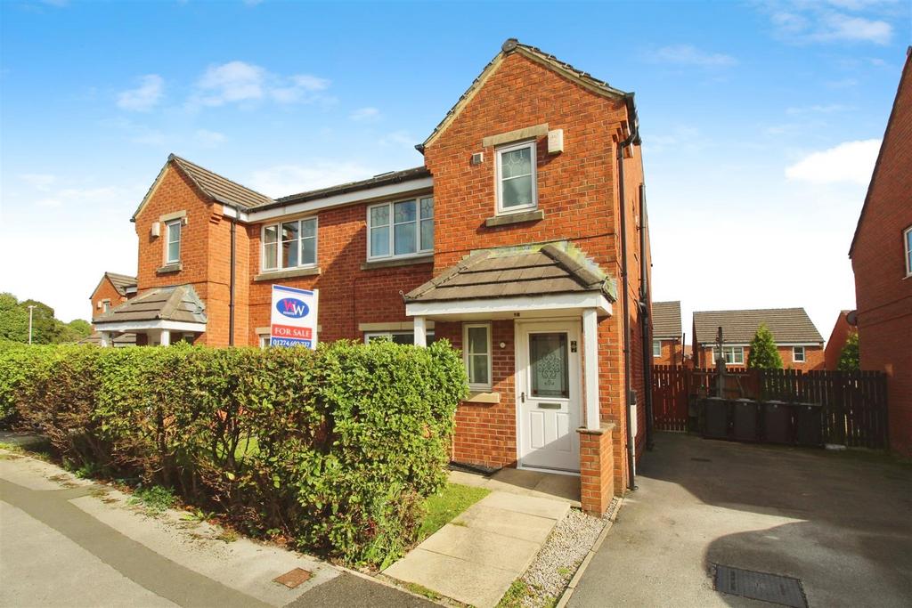 Beanland Gardens, Bradford BD6 3 bed semi-detached house - £160,000