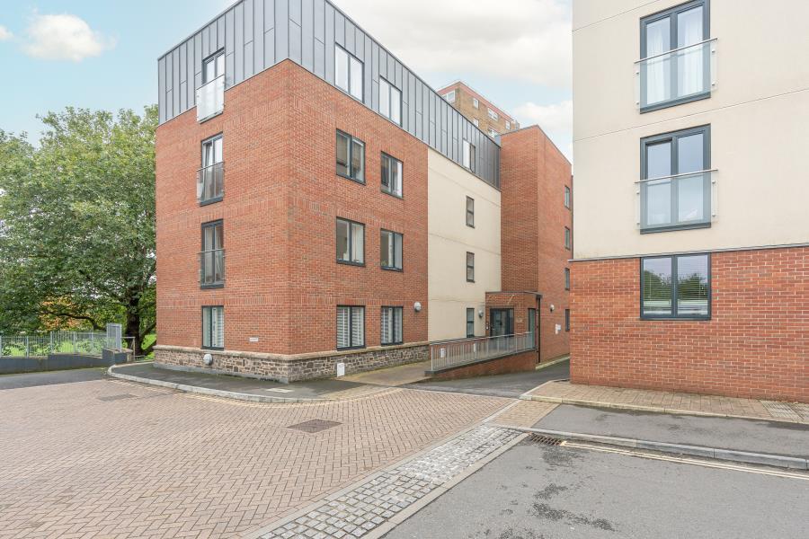 Cooperage Lane, Bristol BS3 2 bed flat - £1,600 pcm (£369 pw)