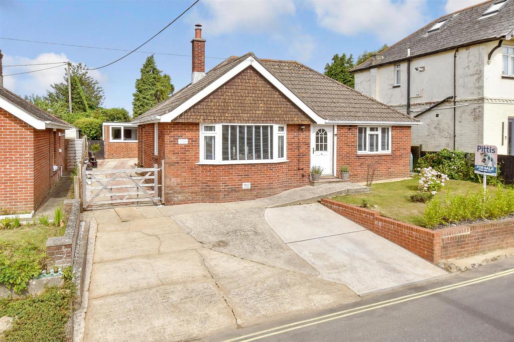 Ventnor Road, Apse Heath, Sandown... 2 bed detached bungalow - £340,000