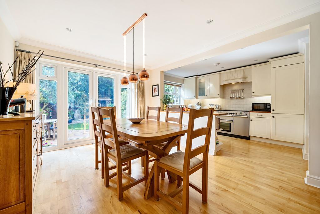 New Road, Kingston Upon Thames, KT2 4 bed detached house for sale - £1,295,000