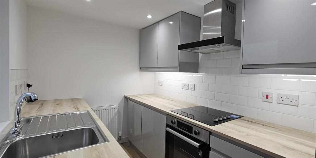 Syndale Place, Ramsgate 2 bed terraced house - £1,170 pcm (£270 pw)