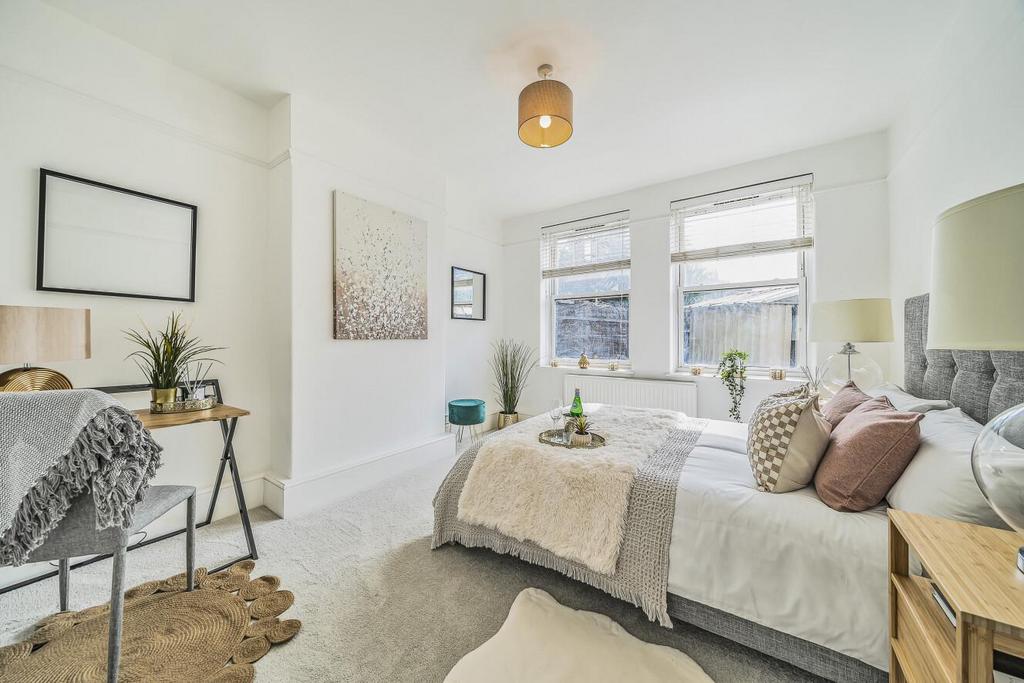 Fulham Court, Fulham 3 bed flat for sale - £575,000