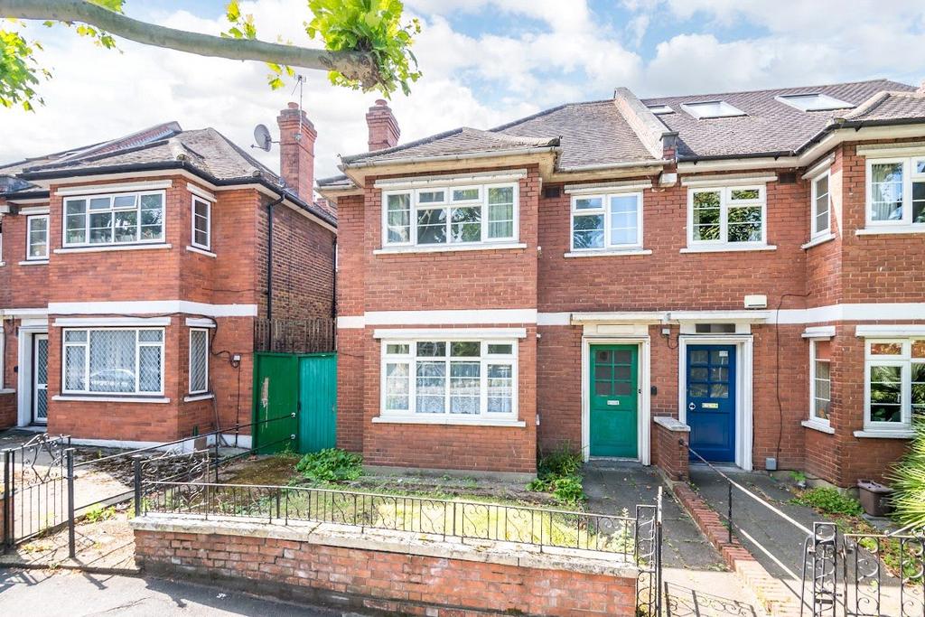 Grove Lane, London, SE5 4 bed semi-detached house - £1,100,000