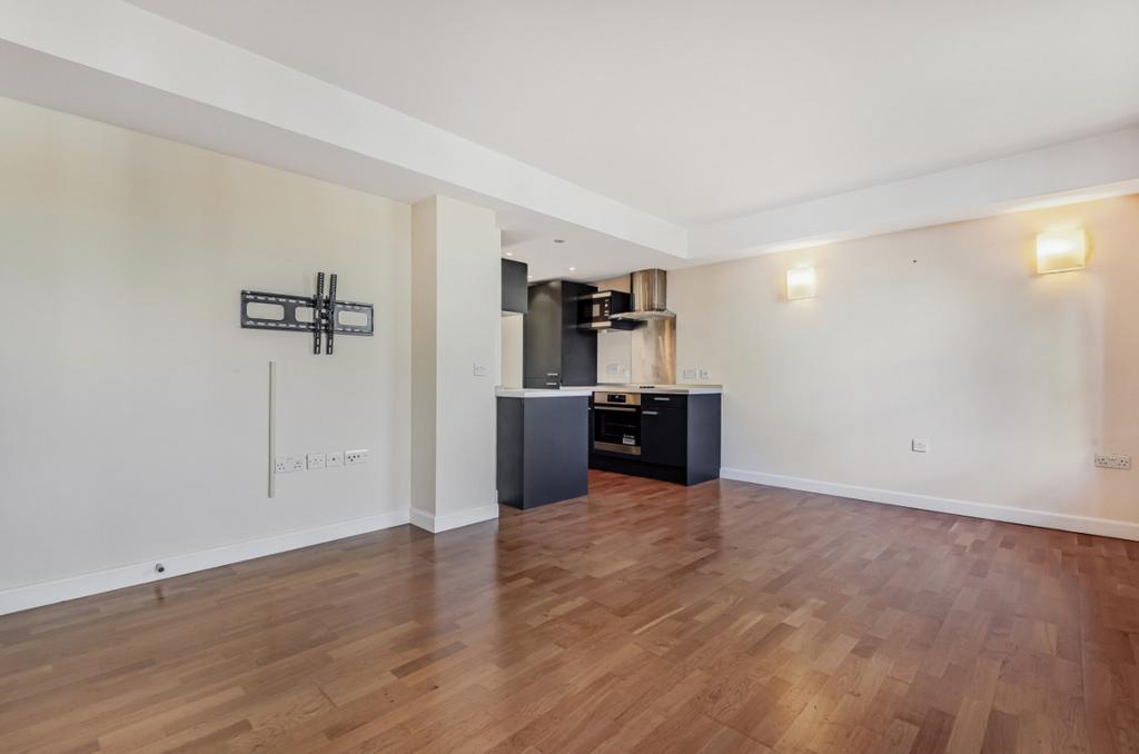 Scott Avenue London SW15 2 bed flat - £2,950 pcm (£681 pw)