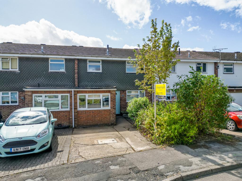 Highfield Road, Tring HP23 3 bed terraced house - £525,000