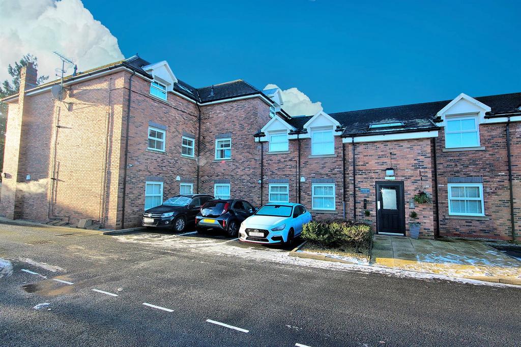 Wirral CH62 2 bed apartment - £850 pcm (£196 pw)