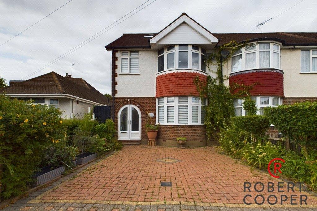 Diamond Road, Ruislip, Middlesex, HA4 5 bed semi-detached house - £720,000