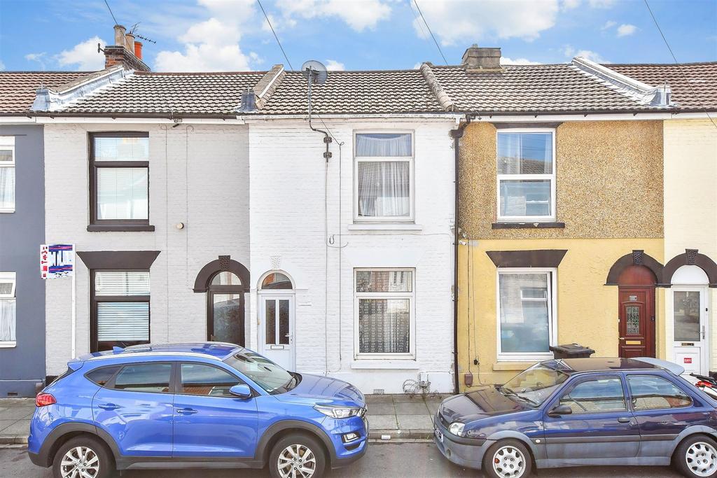 Winchester Road, Portsmouth, Hampshire 3 bed terraced house - £215,000