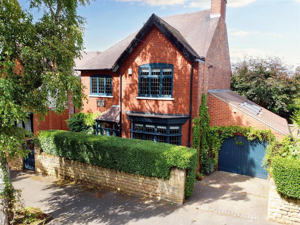 Watcombe Circus, Sherwood, Nottingham 4 bed detached house - £535,000