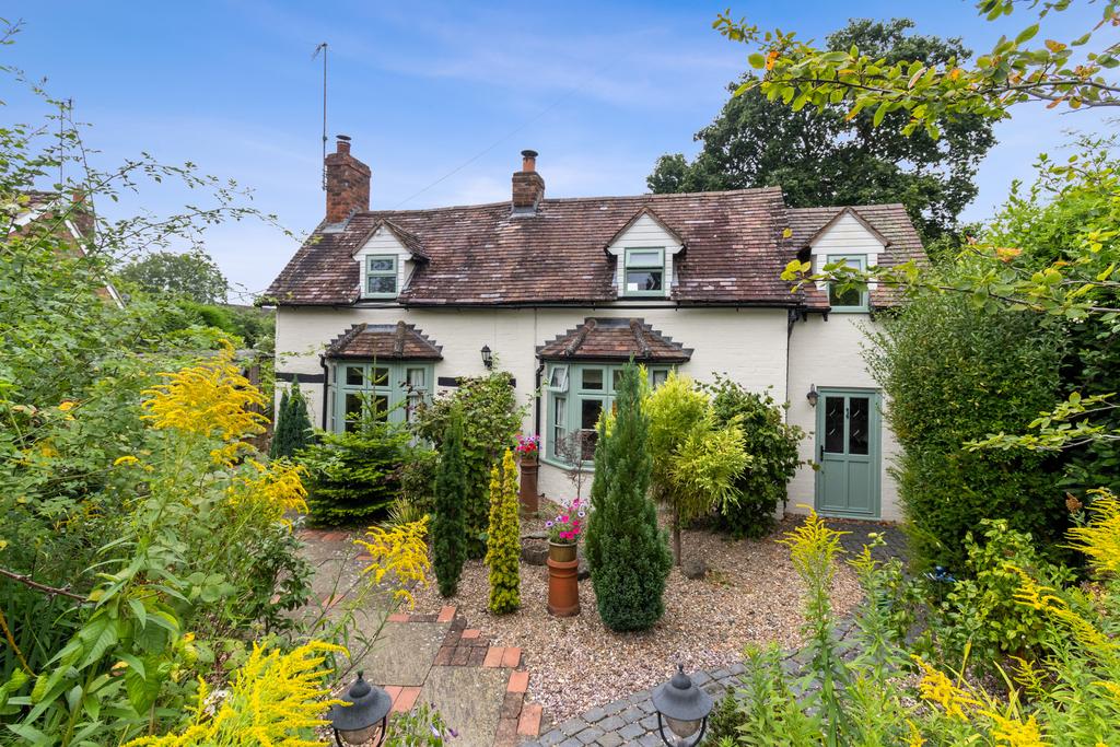 Broadmore Green, Rushwick WR2 3 bed cottage - £575,000