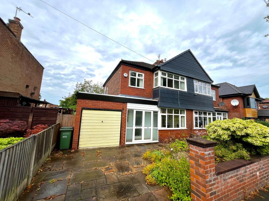 Reddish Road, Reddish, Stockport, SK5 3 bed semi-detached house - £270,000