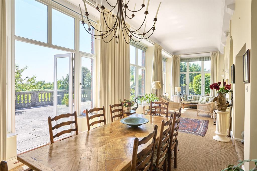 Leydene Park, East Meon 3 bed country house - £950,000