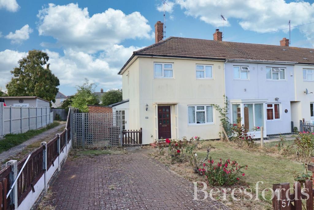 Hunts Drive, Writtle, CM1 2 bed end of terrace house - £200,000