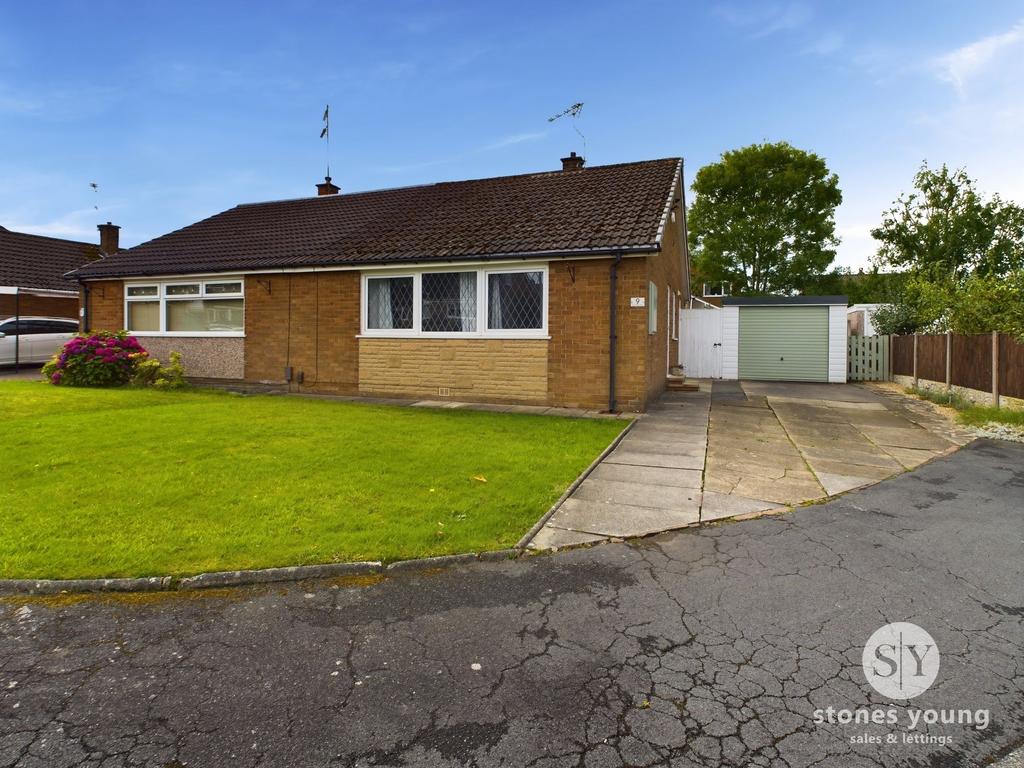 Bracken Close, Blackburn, BB2 2 bed semi-detached bungalow for sale - £ ...