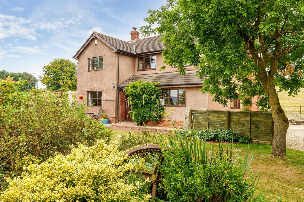 Shobrooke, Crediton 4 bed detached house - £825,000