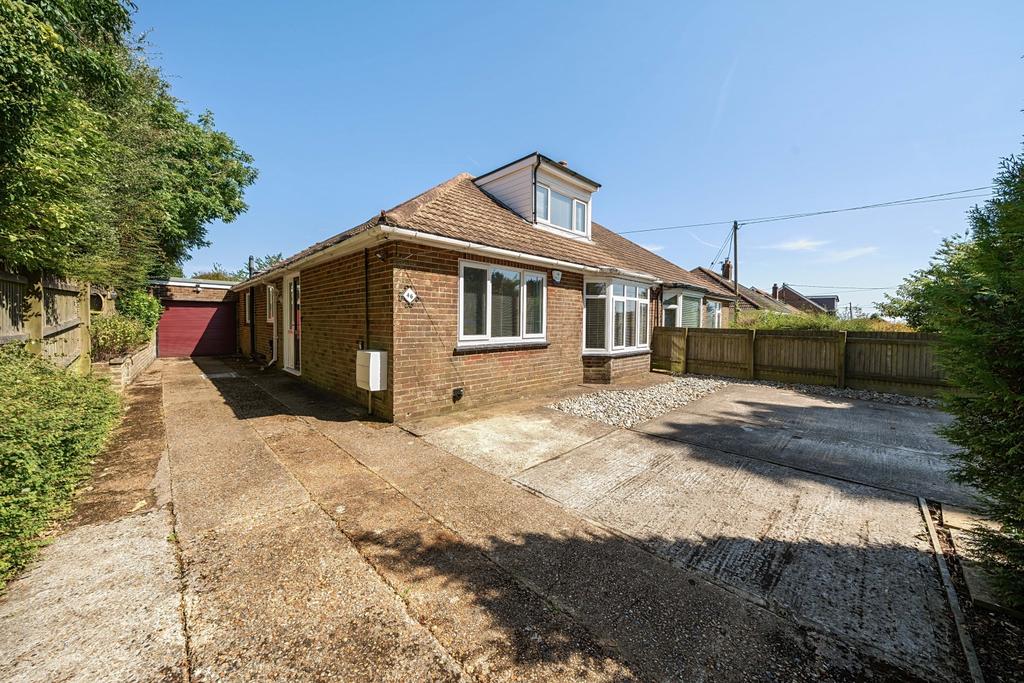 Canterbury Road, Hawkinge 3 bed semi-detached bungalow - £425,000