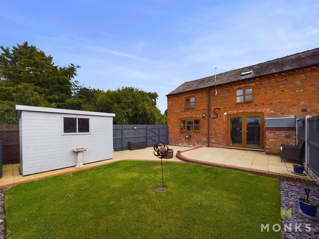 Stanton Court, Stanton Upon Hine... 2 bed barn conversion - £280,000