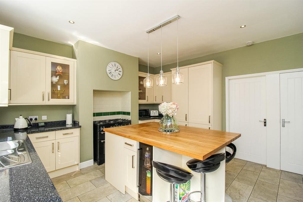 Durkar Lane, Durkar WF4 2 bed terraced house - £179,950