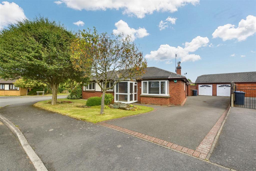 Eaton Grange Drive, Long Eaton 3 bed detached bungalow - £375,000