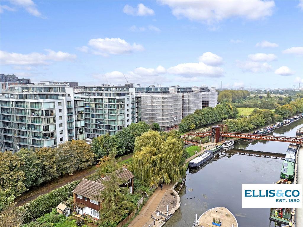 Waterside Way, London, N17 2 bed apartment - £430,000