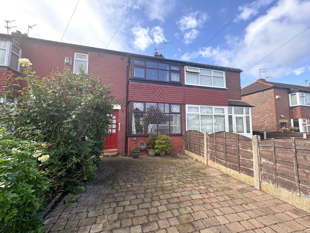 Belvedere Avenue, North Reddish 2 bed terraced house for sale - £170,000