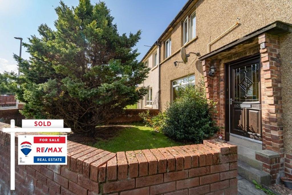 Carmuirs Drive, Falkirk FK1 2 bed end of terrace house - £120,000
