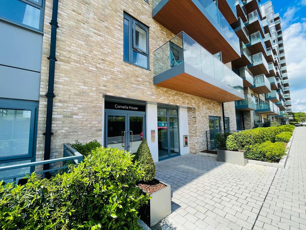 3 Caversham Road, London NW9 2 bed flat - £2,100 pcm (£485 pw)