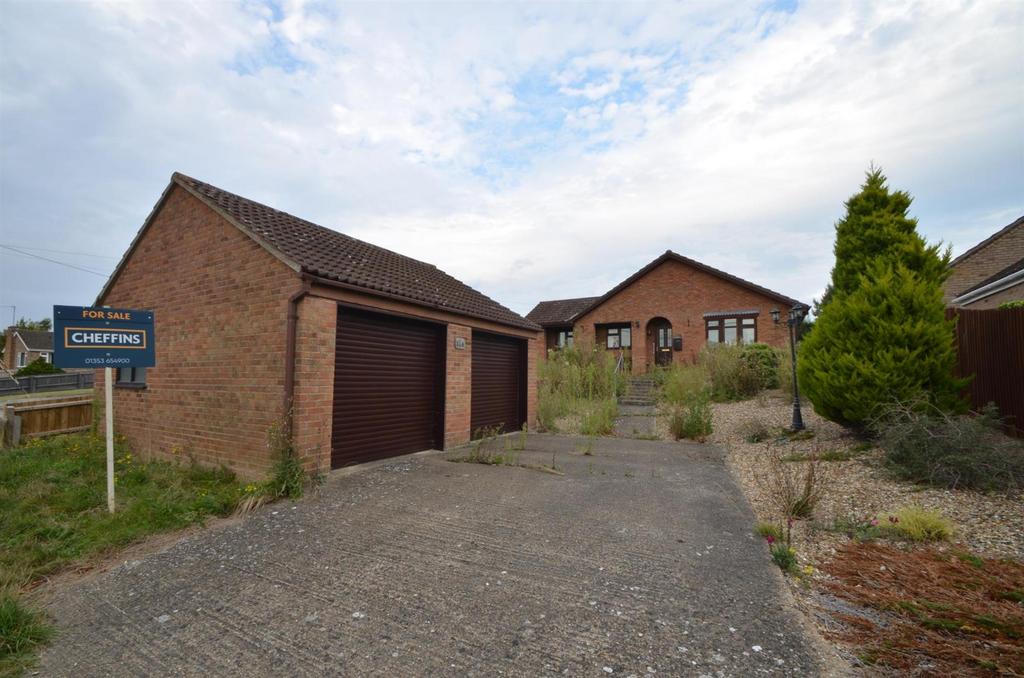 Mereside, Soham CB7 4 bed detached bungalow - £450,000
