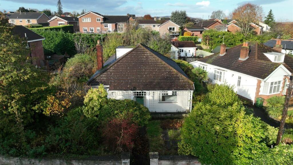 Box Lane, Wrexham LL12 4 bed bungalow - £230,000