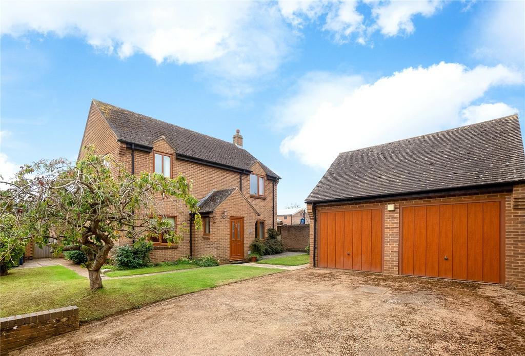 Mill Close, Deddington OX15 3 bed detached house - £479,950