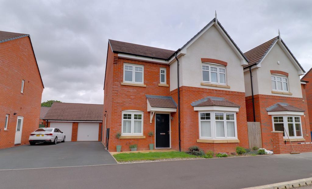Marston Lane, Stafford ST18 4 bed detached house for sale - £410,000
