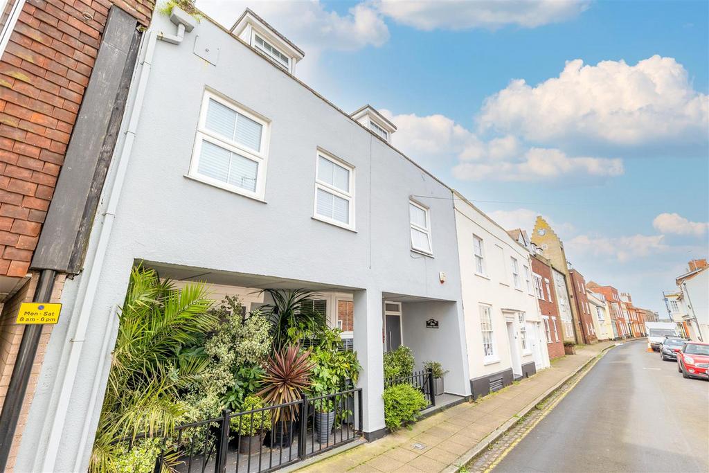 Church Street, Harwich, CO12 3 4 bed terraced house - £375,000