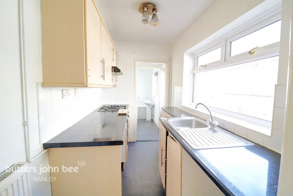 Lindley Street, Stoke-On-Trent ST6 2DW 2 bed terraced house - £60,000