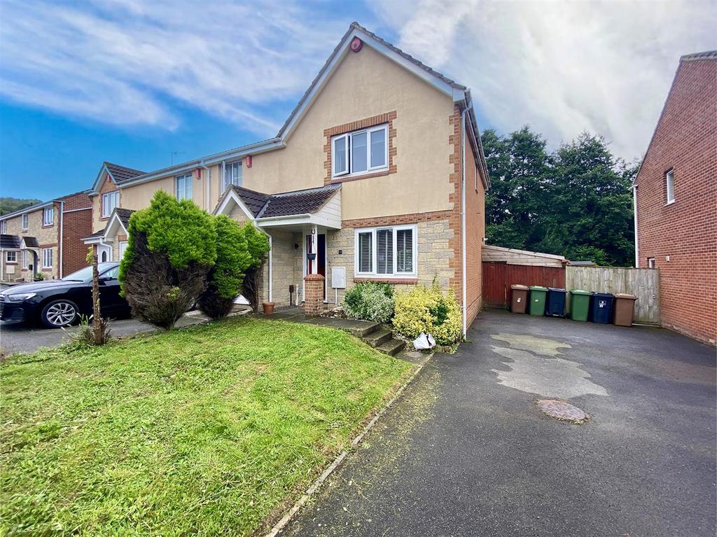 Bridle Close, Plymouth PL7 3 bed end of terrace house - £270,000