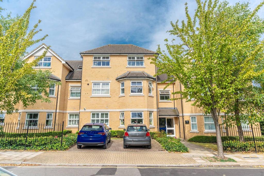 Manor Road, Harrow, HA1 2 bed flat - £450,000