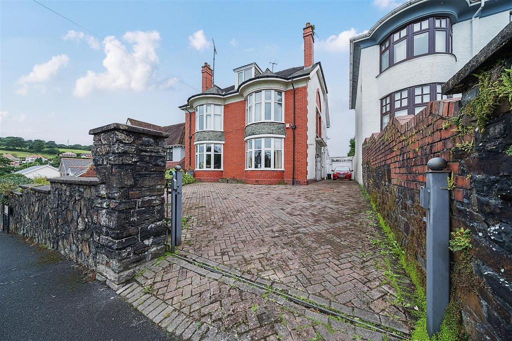 Old Road, Llanelli 5 bed detached house - £448,500