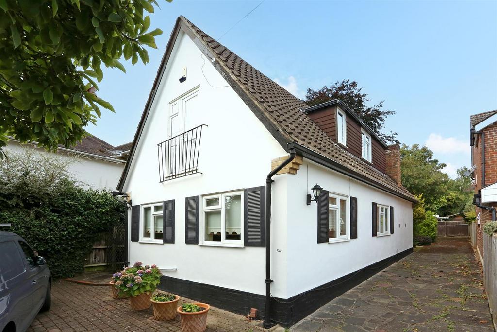 Upland Road, Sutton SM2 2 bed detached house - £2,000 pcm (£462 pw)